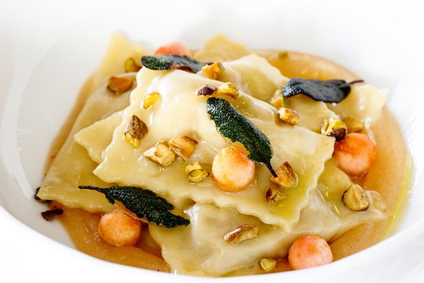 THE RESTAURANT AT WEEKAPAUG INN - Updated July 2024 - 37 Photos & 29 ...