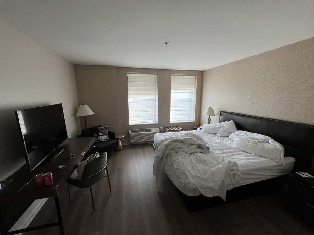 LANDMARK INN - Updated January 2025 - 105 Photos & 77 Reviews - 230 N ...