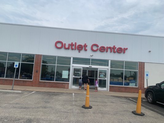 GOODWILL STORE DONATION CENTER - Updated December 2025 - 38 Photos & 17 ...