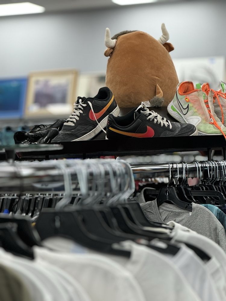 GOODWILL STORE & DONATION CENTER - Updated December 2025 - 11 Photos ...