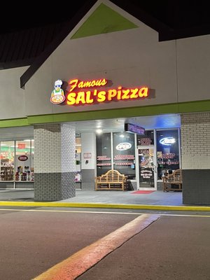 FAMOUS SAL’S PIZZA & ITALIAN EATERY - Updated December 2025 - 86 Photos ...