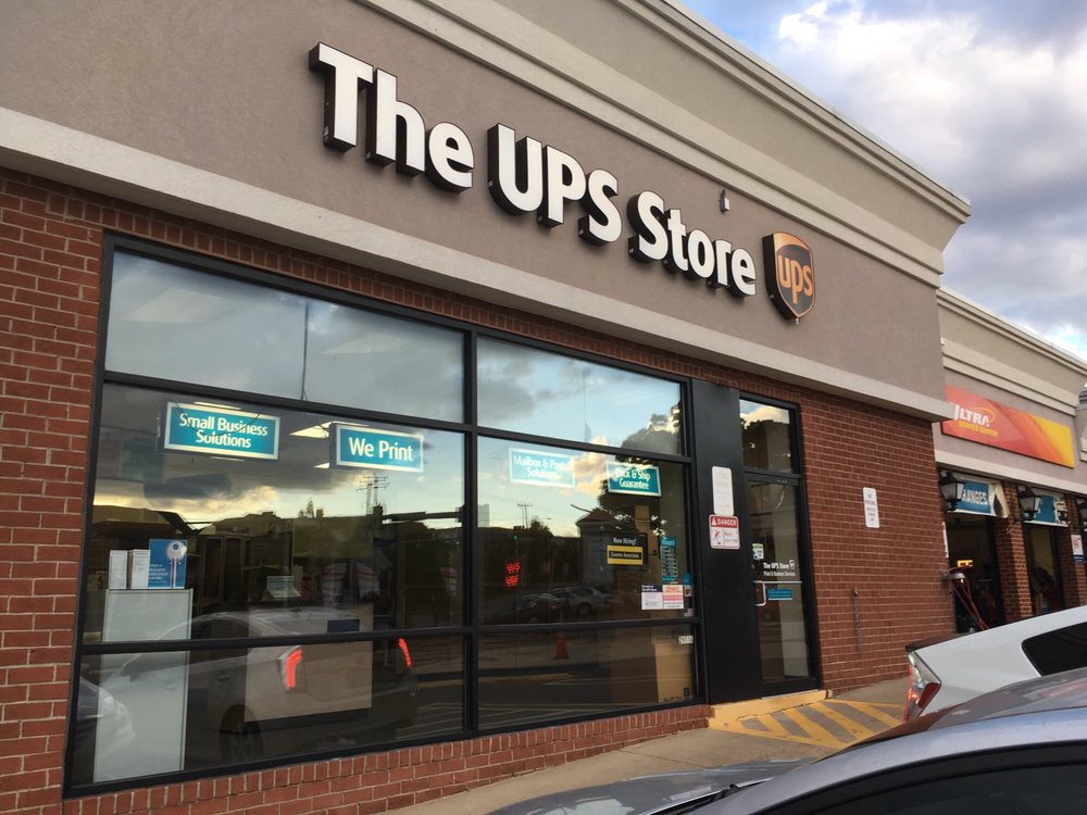 THE UPS STORE - 10 Photos & 48 Reviews - Shipping Centers - 344 Maple ...