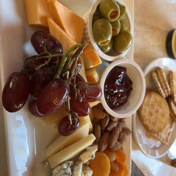 PEPI’S BAR & RESTAURANT - Updated December 2024 - 334 Photos & 412 ...