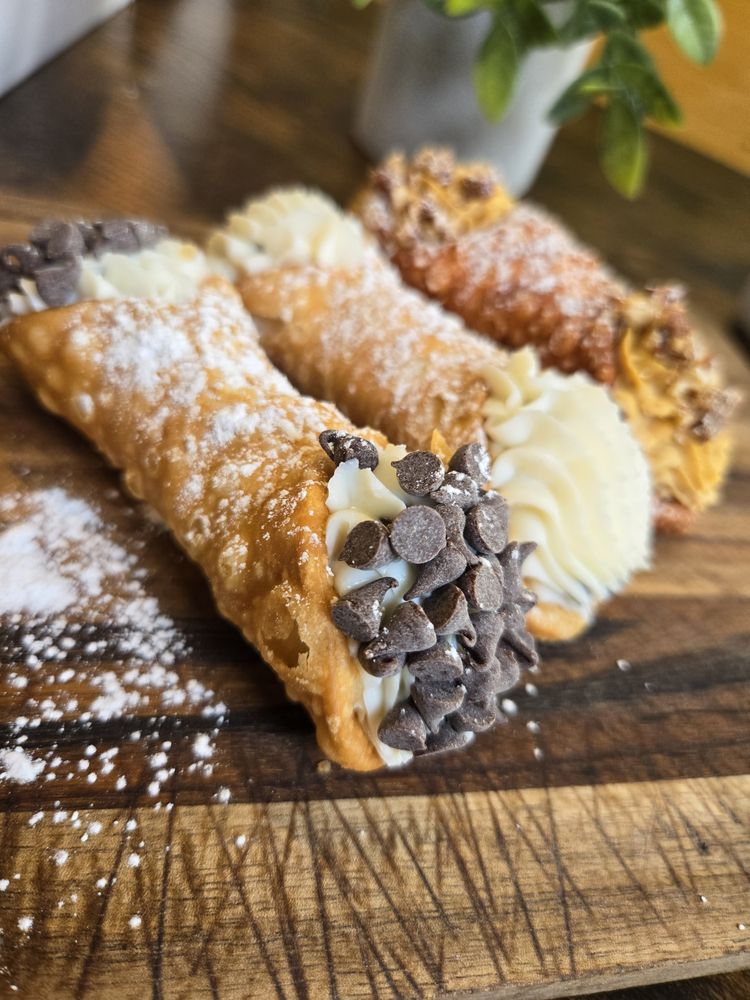 LA BELLA CANNOLI - Updated January 2026 - Request a Quote - Laval ...