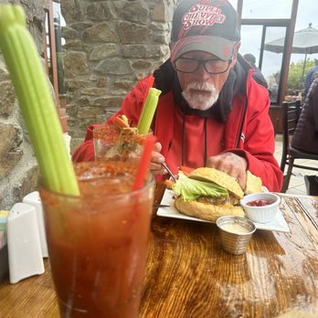 RAGGED POINT RESTAURANT - Updated November 2024 - 285 Photos & 276 ...