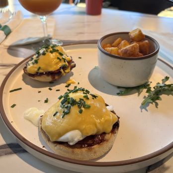 THE BIRD Norfolk, VA - Updated November 2024 - 96 Photos & 41 Reviews ...