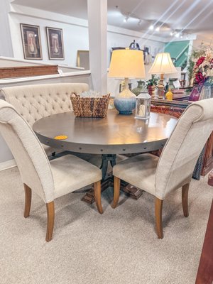 PETERSONS’ CONSIGNING DESIGN - Updated June 2024 - 224 Photos & 23 ...