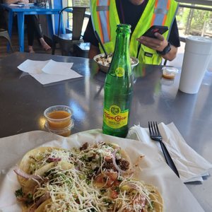 MASKADORES TACO SHOP - 50 Photos & 54 Reviews - 4539 E Thomas Rd ...