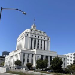 RENÉ C. DAVIDSON ALAMEDA COUNTY COURTHOUSE - 69 Photos & 71 Reviews ...