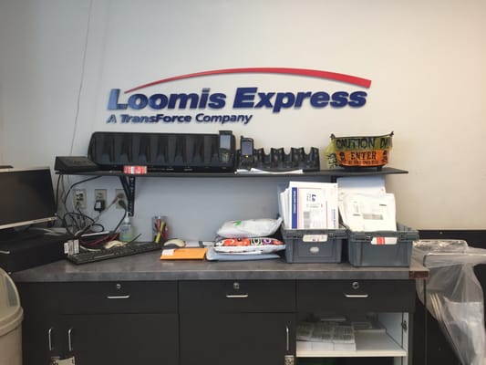 LOOMIS EXPRESS - Updated December 2025 - 57 Reviews - 10918 184 Street ...