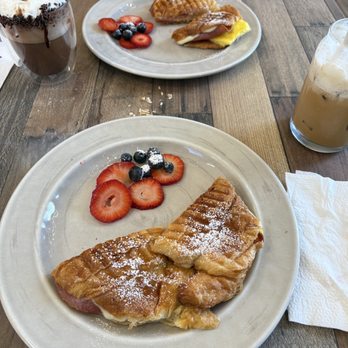 ROOSTERS COFFEEHOUSE - Updated January 2026 - 186 Photos & 78 Reviews ...