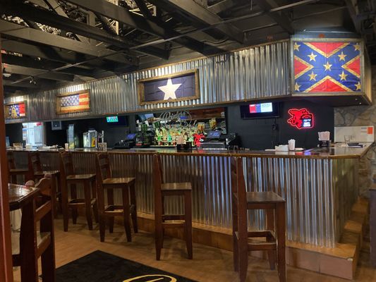 POINTERS BAR & LOUNGE - Updated December 2025 - 32 Photos & 14 Reviews ...