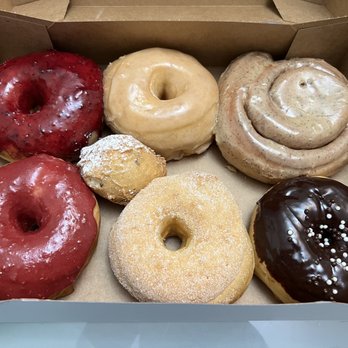 DESTINATION DONUTS - Updated December 2025 - 280 Photos & 226 Reviews ...