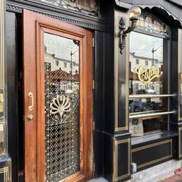 CLYDE’S OF GEORGETOWN - Updated December 2025 - 1610 Photos & 1628 ...