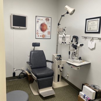 OPTOMETRY CORNER - Updated May 2024 - 65 Photos & 155 Reviews - 4940 ...
