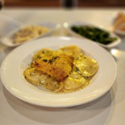 HALF SHELLS SEAFOOD GRILL - Updated June 2025 - 662 Photos & 592 ...