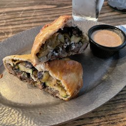 CORNISH PASTY - Updated July 2024 - 881 Photos & 798 Reviews - 7 W ...