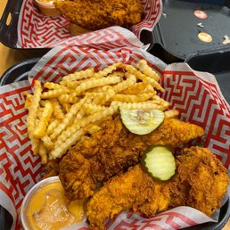 BYRD’S HOT CHICKEN - Updated November 2025 - 595 Photos & 810 Reviews ...
