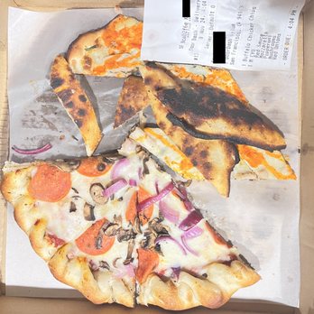 WILD GARLIC PIZZA & PUB - Updated June 2025 - 300 Photos & 411 Reviews ...