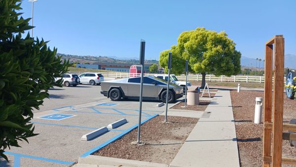 CAL POLY POMONA FARM STORE - Updated March 2025 - 1024 Photos & 216 ...