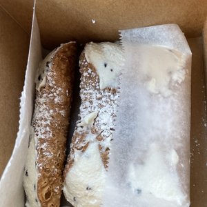 ISGRO PASTRIES - 454 Photos & 477 Reviews - Bakeries - 1009 Christian ...