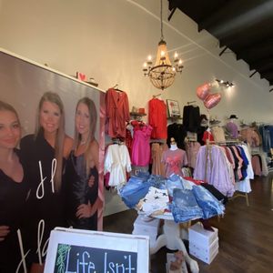 CHATTA BOX BOUTIQUE - Updated July 2025 - 17650 Highland Rd, Baton ...