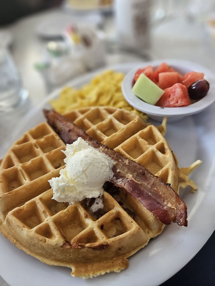 THE WAFFLE SPOT - Updated July 2025 - 2515 Photos & 2154 Reviews - 1333 ...