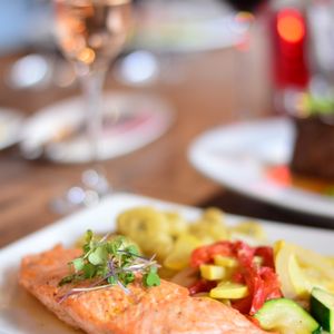 RED’S TABLE - 290 Photos & 488 Reviews - American (New) - 11150 S Lakes ...