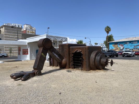 IRON GIANT STATUE - Updated August 2025 - 109 N 9th St, Las Vegas ...