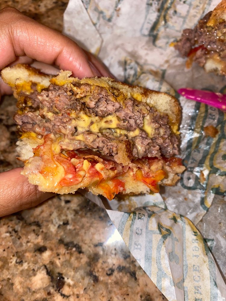 JUCYS HAMBURGERS - Updated August 2024 - 145 Photos & 151 Reviews ...