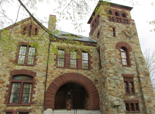 GALE FREE LIBRARY - Updated December 2025 - 33 Photos - 23 Highland St ...