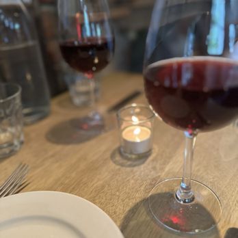 CHEZ NOUS - Updated June 2024 - 552 Photos & 300 Reviews - 6 Payne Ct ...