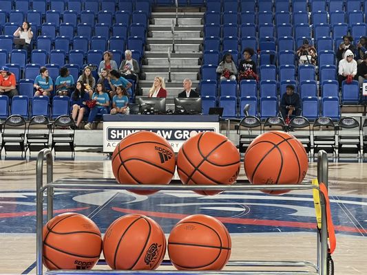 ELEANOR R BALDWIN ARENA - Updated December 2025 - 37 Photos - 777 ...