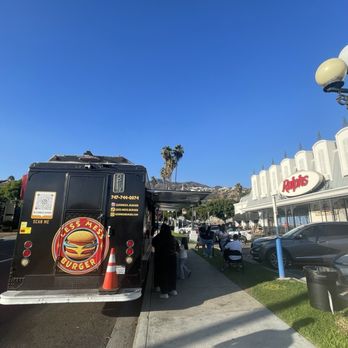 LESS MESS BURGER - Updated October 2025 - 88 Photos & 77 Reviews - 1600 ...