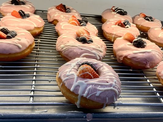 MIRANDA’S BAKERY - 24 Photos & 40 Reviews - 1085 N Pacific Hwy ...