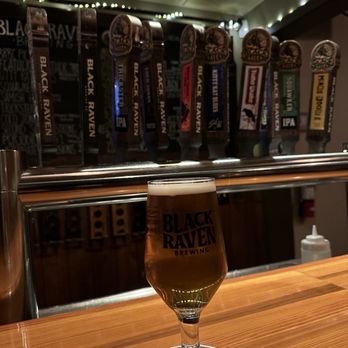 BLACK RAVEN BREWING - REDMOND - Updated October 2025 - 180 Photos & 350 ...