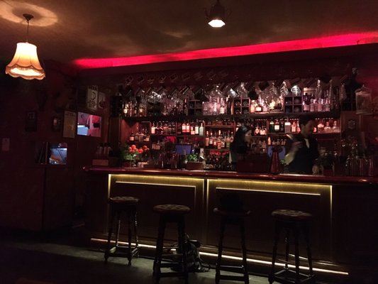 BARTS - Updated August 2025 - 32 Photos & 30 Reviews - 87 Sloane Avenue ...