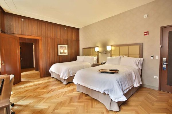 HAMPTON INN CHICAGO DOWNTOWN/N LOOP/MICHIGAN AVE - 219 Photos & 91 ...