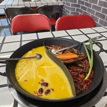 HAPPINESS HOT POT - Updated July 2024 - 315 Photos & 77 Reviews - 37140 ...