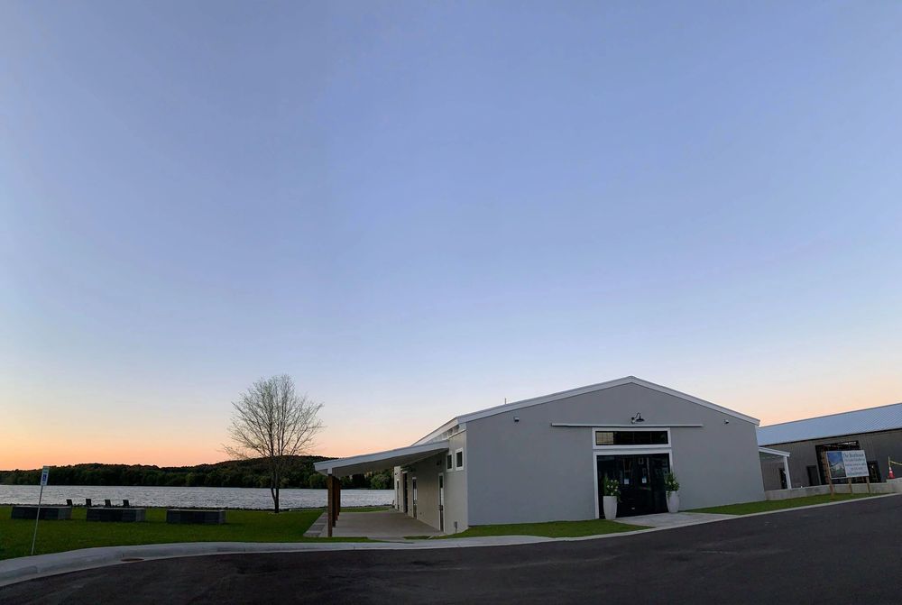 THE BOATHOUSE ON LAKE CHARLEVOIX - Updated October 2024 - 204 Water St ...