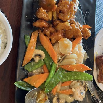 JIN 28 - Updated December 2025 - 288 Photos & 164 Reviews - 604 E N Ave ...