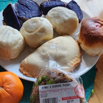 NANDING’S BAKERY - 588 Photos & 298 Reviews - 918 Gulick Ave, Honolulu ...