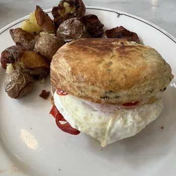 BEN PARIS - Updated May 2024 - 1275 Photos & 533 Reviews - 130 Pike St ...