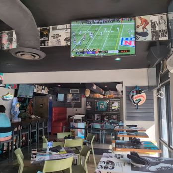 GRAILS MIAMI - RESTAURANT & SPORTS BAR - Updated October 2025 - 1445 ...