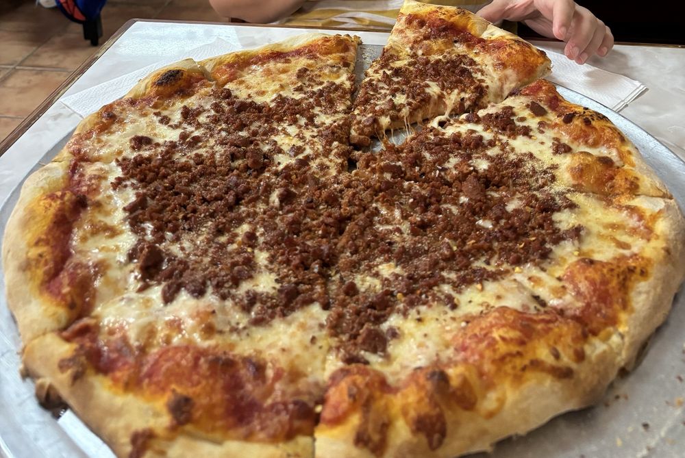 MATOS PIZZA BURGER - Updated October 2025 - Calle Soto Espana, San ...