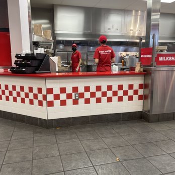 FIVE GUYS - Updated January 2026 - 152 Photos & 237 Reviews - 425 E ...
