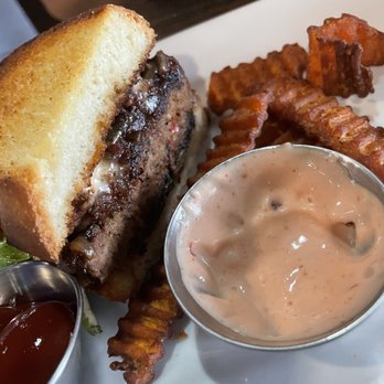 THE TALKING PINT - Updated November 2024 - 104 Photos & 92 Reviews ...