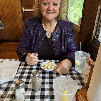 FAT WILLIE’S FISH CAMP - Updated September 2025 - 145 Photos & 44 ...