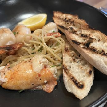 RAMSAY’S KITCHEN - Updated August 2024 - 863 Photos & 397 Reviews - 39 ...