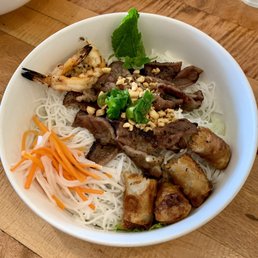 PHO METRO - Updated July 2025 - 901 Photos & 576 Reviews - 31-16 ...